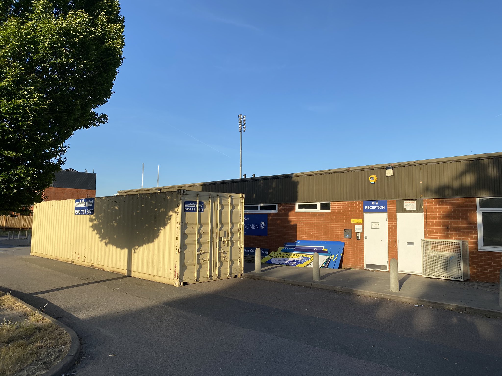 Stadium:KM – SW19's ARMY